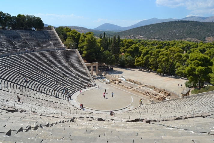 Theatrical Architecture: Must-See Theatres and Auditoriums Around the ...