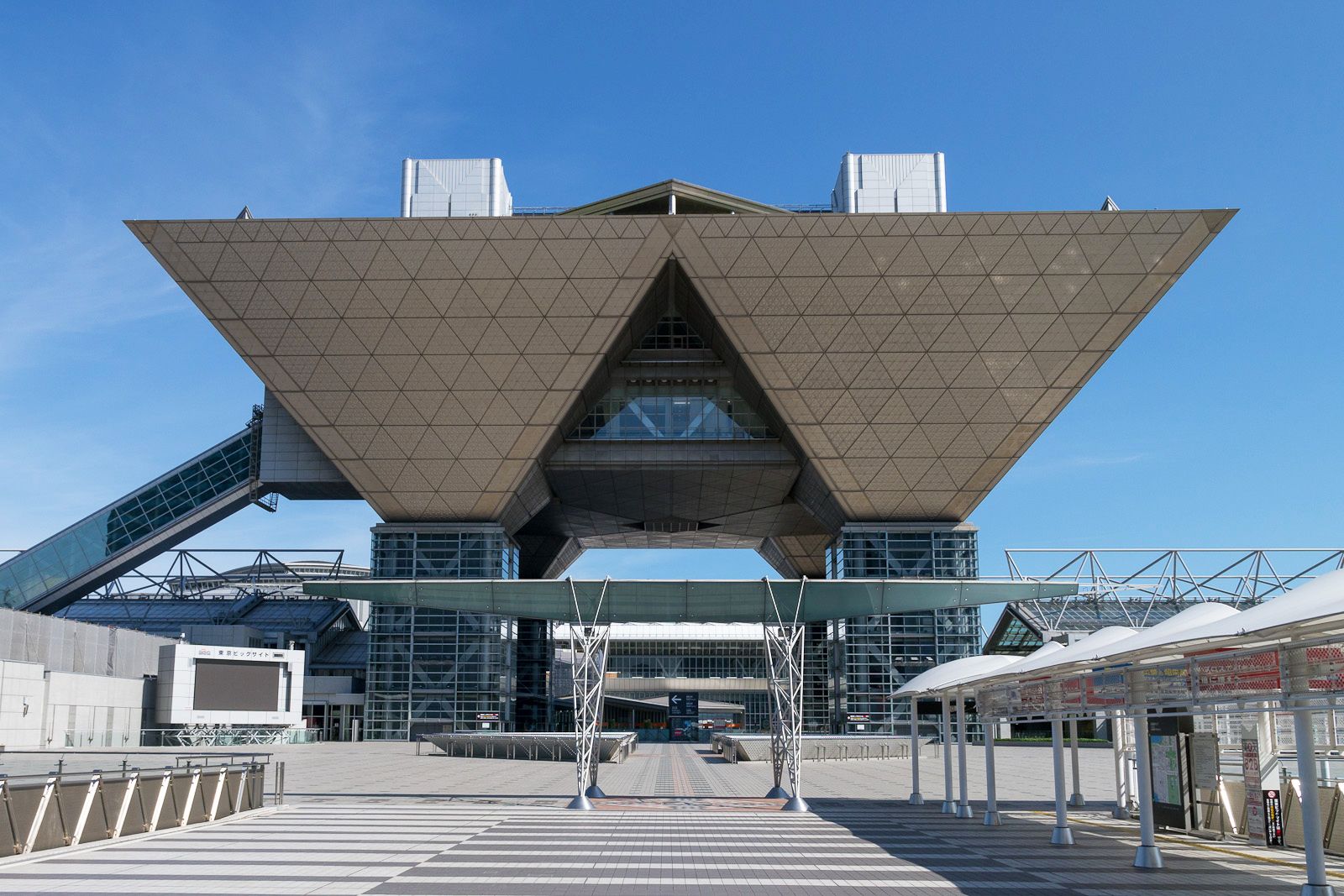 Tokyo Big Sight - Conference Tower - modlar.com