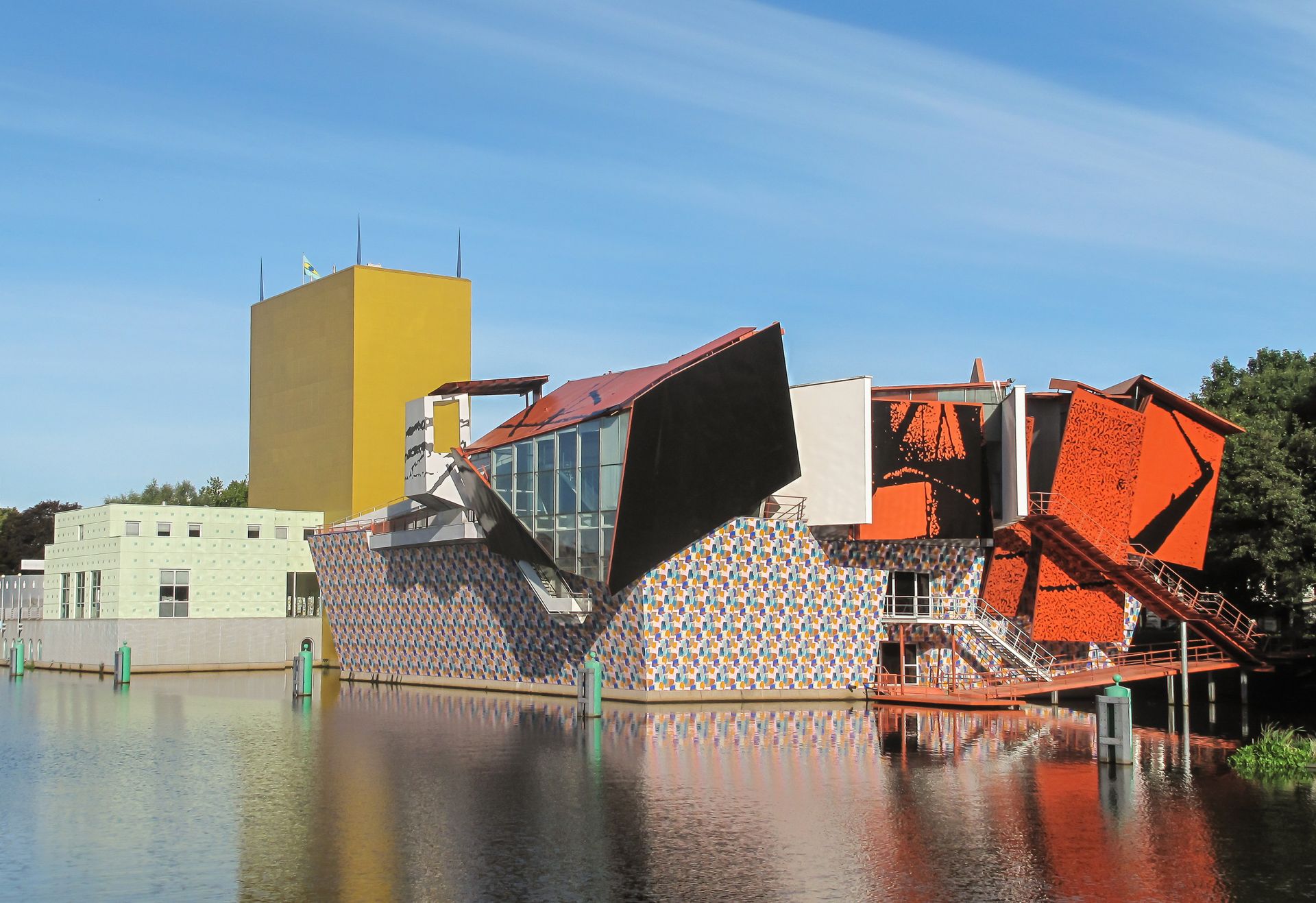 Groninger Museum - Rear Exterior - modlar.com