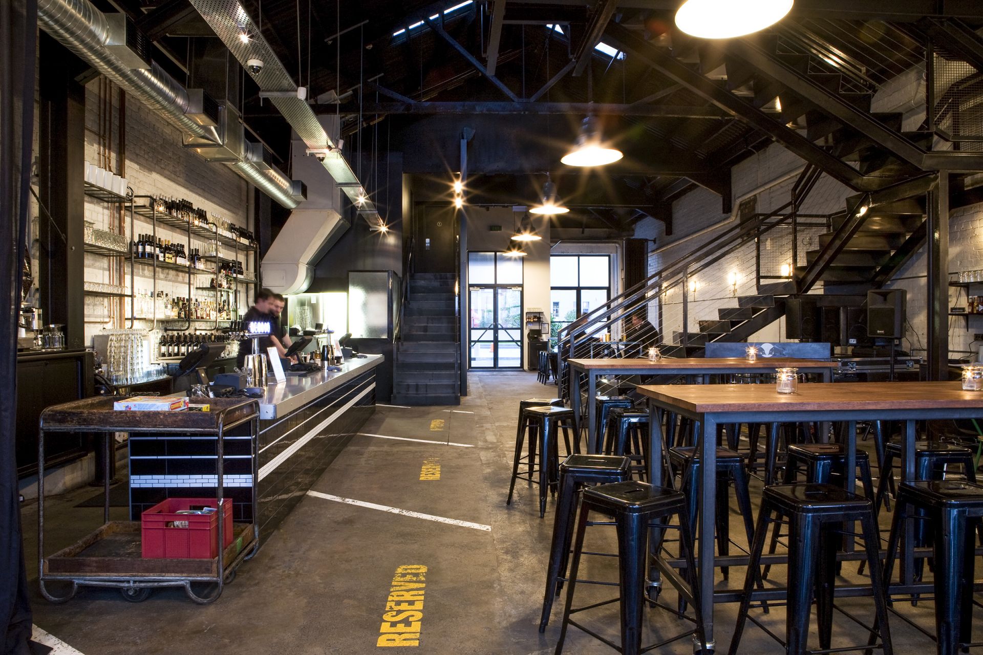 Tyler Street Garage - Roof Terrace - modlar.com