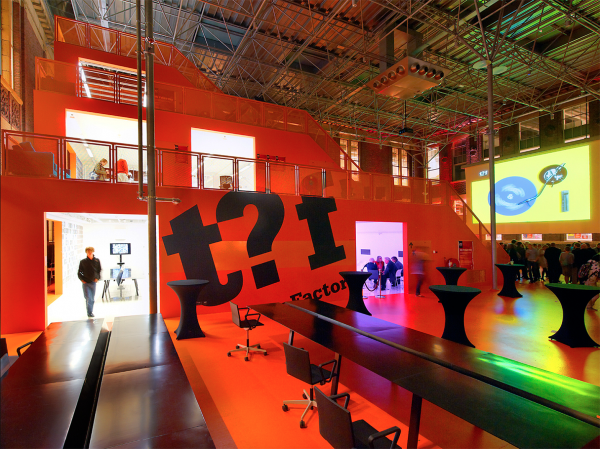 The Why Factory Grandstand - Side View - modlar.com