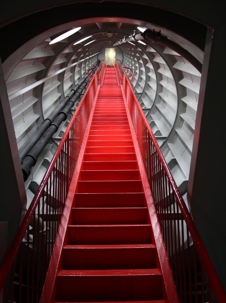 The Atomium - Stairs - modlar.com