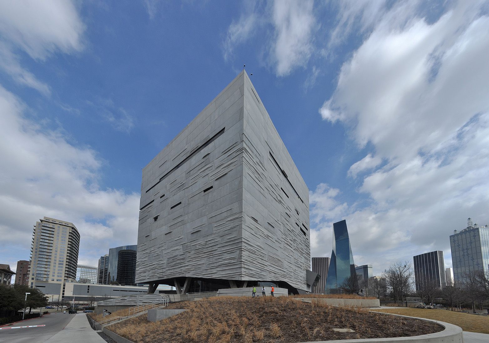 Perot Museum of Nature and Science - Exterior - modlar.com