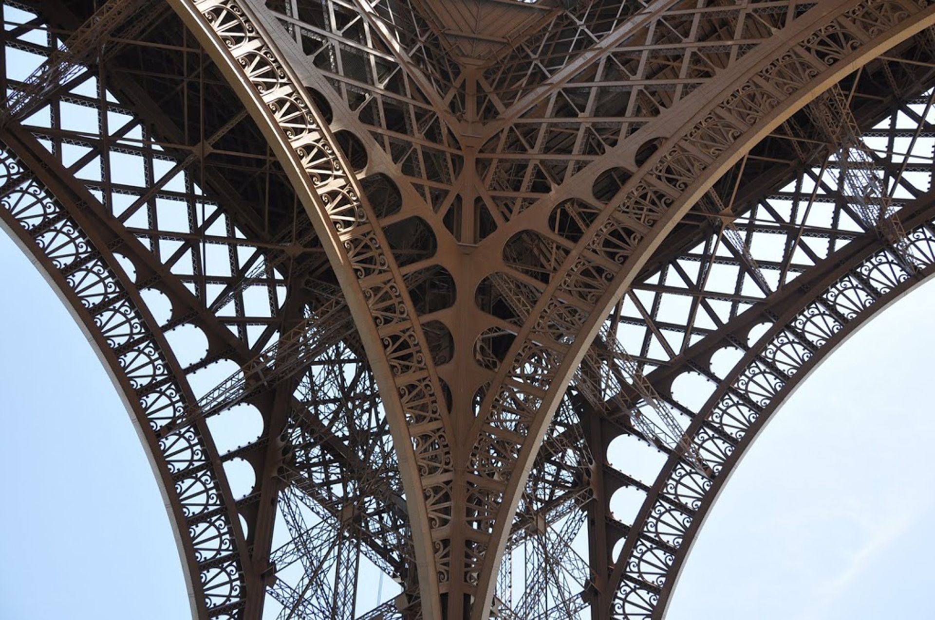 Eiffel Tower - Structure - modlar.com