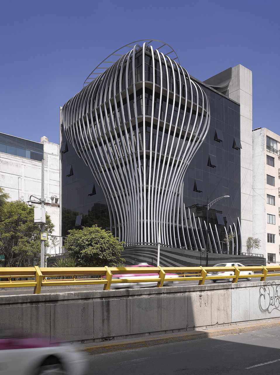 Threads Exterior Modlar