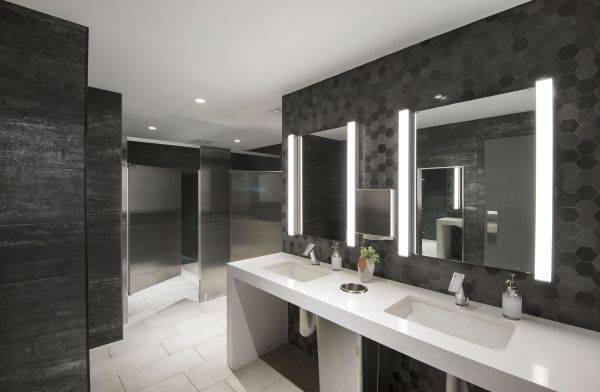 Architecture Design Collaborative Offices - Men's Restroom - modlar.com