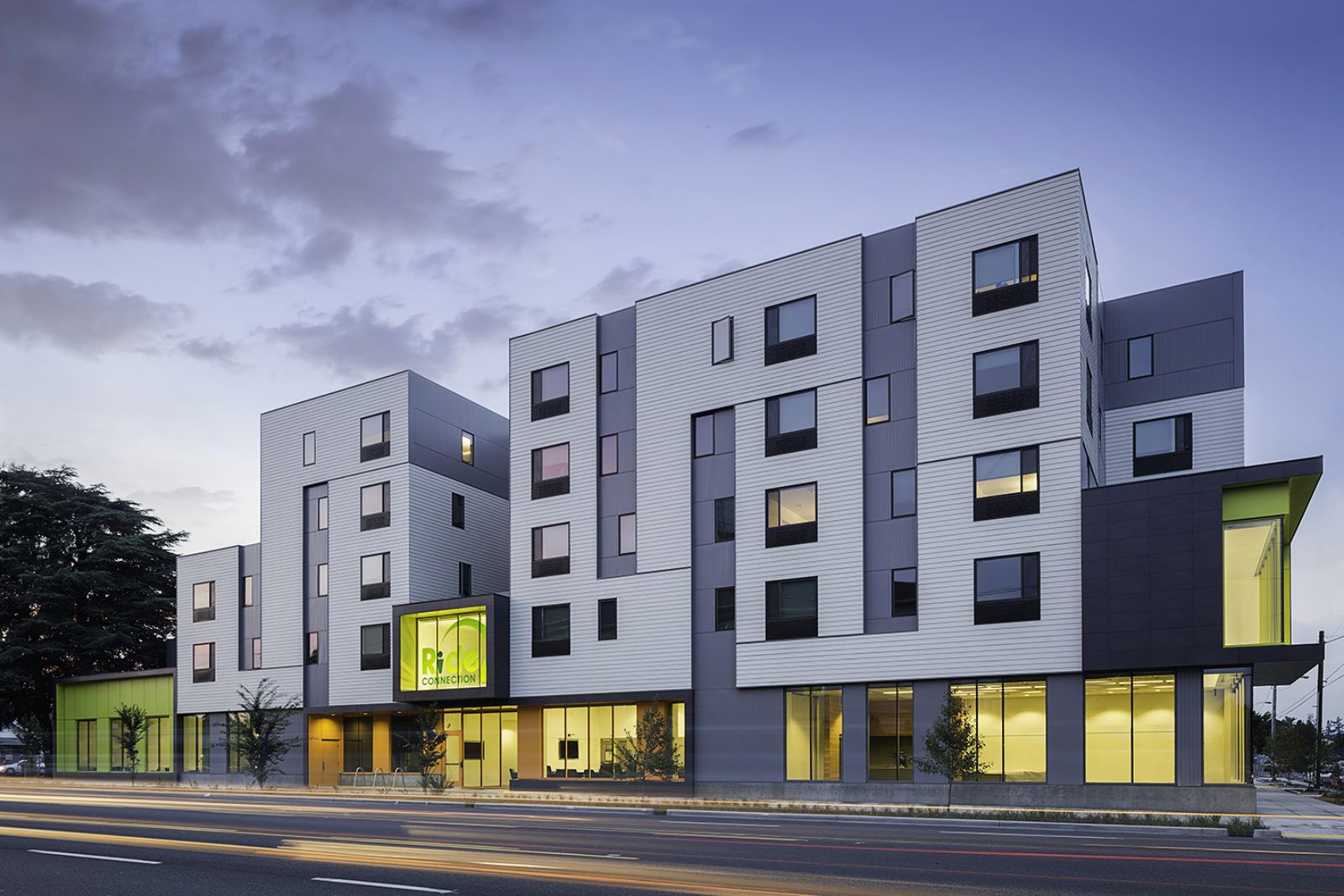 Glisan Commons Low-Income Housing - Lobby - modlar.com