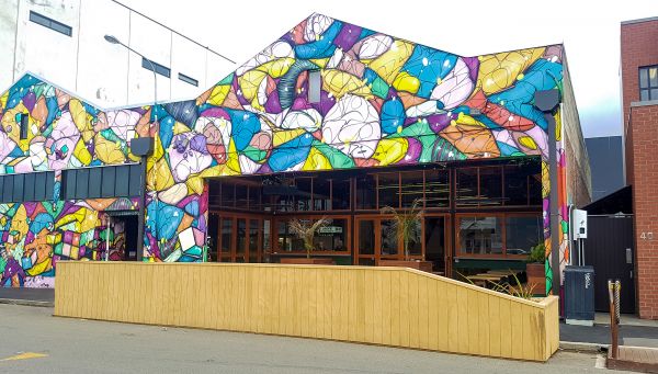 Vibrant Cafe and Restaurant Designs - modlar.com