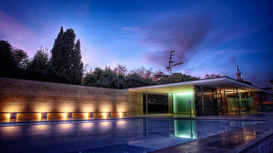 The Barcelona Pavilion - Exterior/Statue - modlar.com