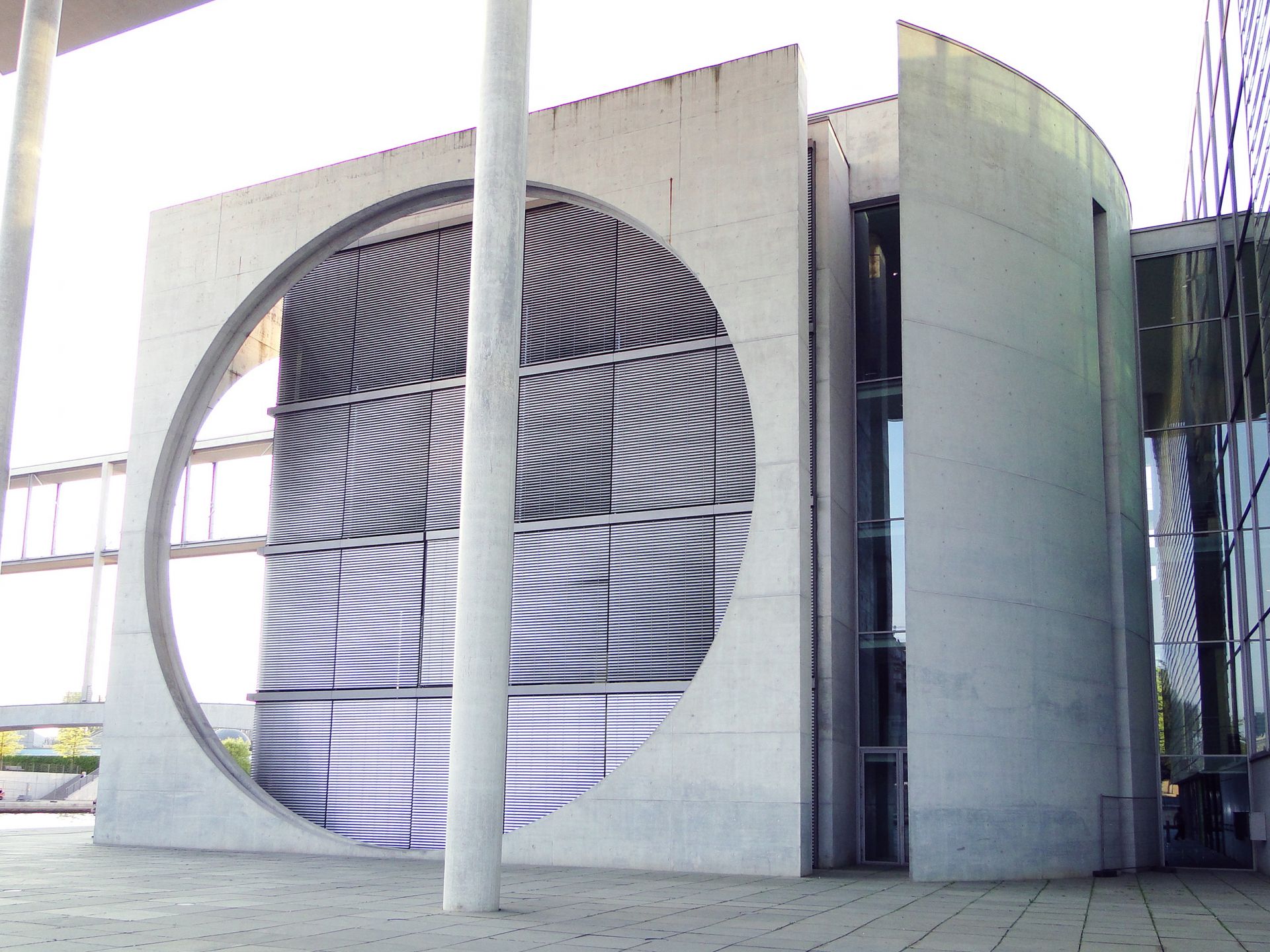 German Chancellery - Exterior - modlar.com