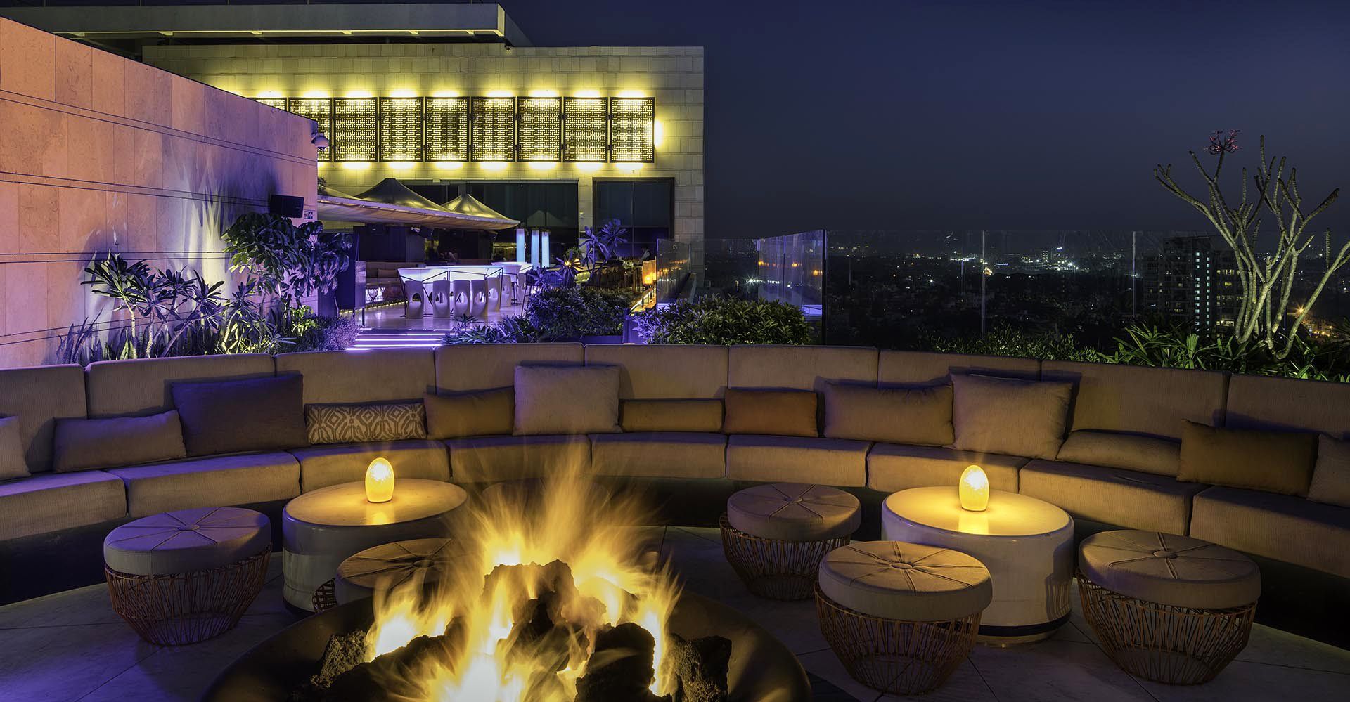 Ritz-Carlton Bangalore - Rooftop - modlar.com