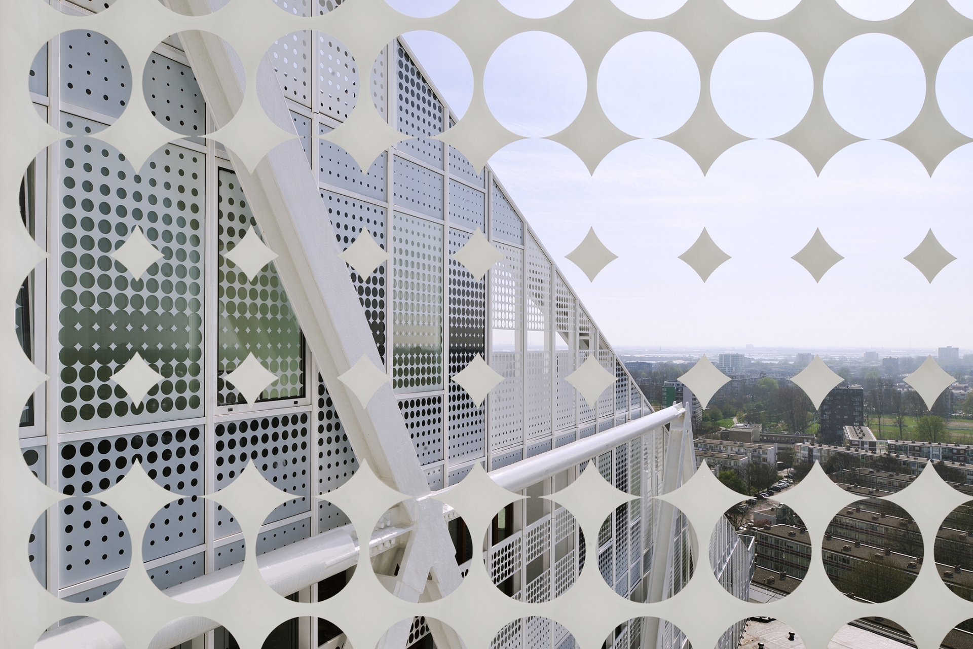 Public Buildings Photos - Modlar