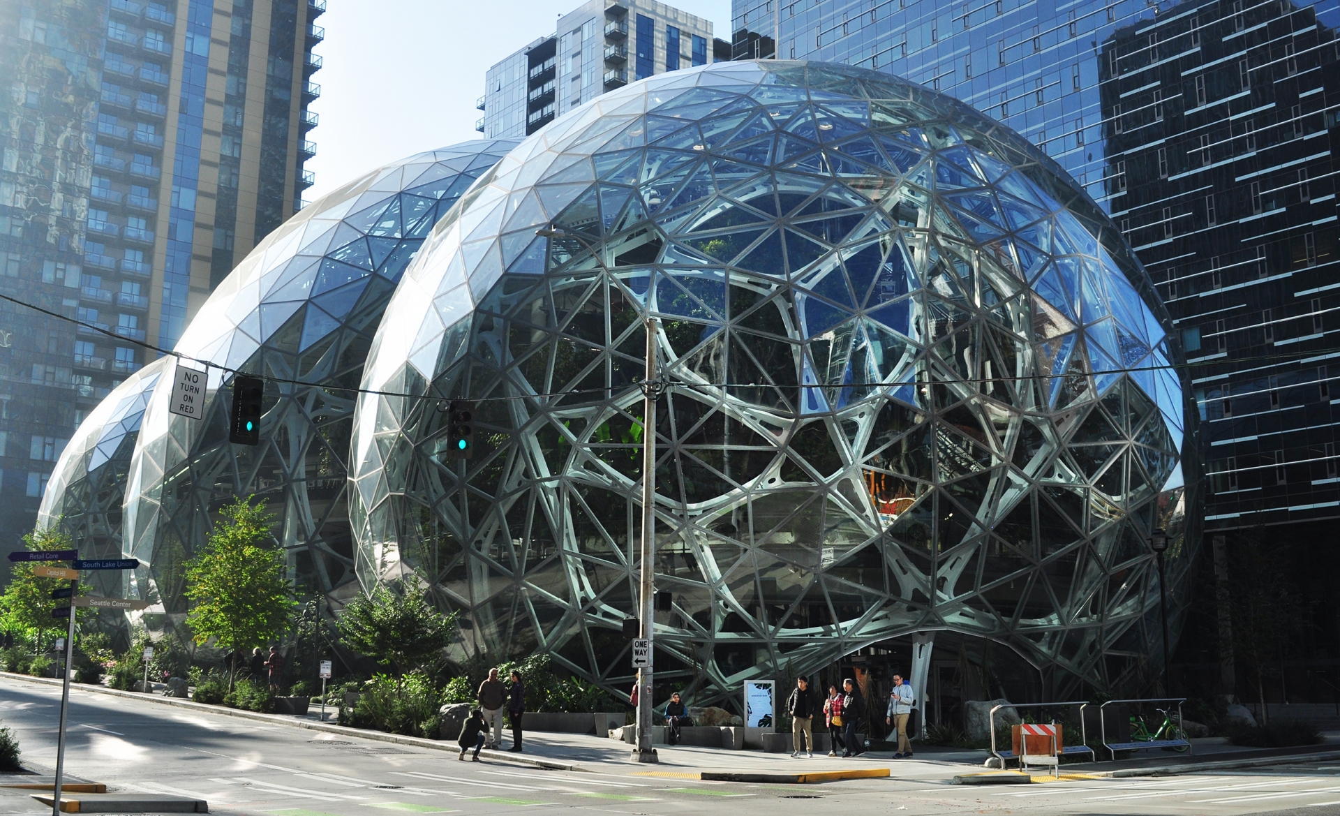 Amazon Spheres - Interior - modlar.com