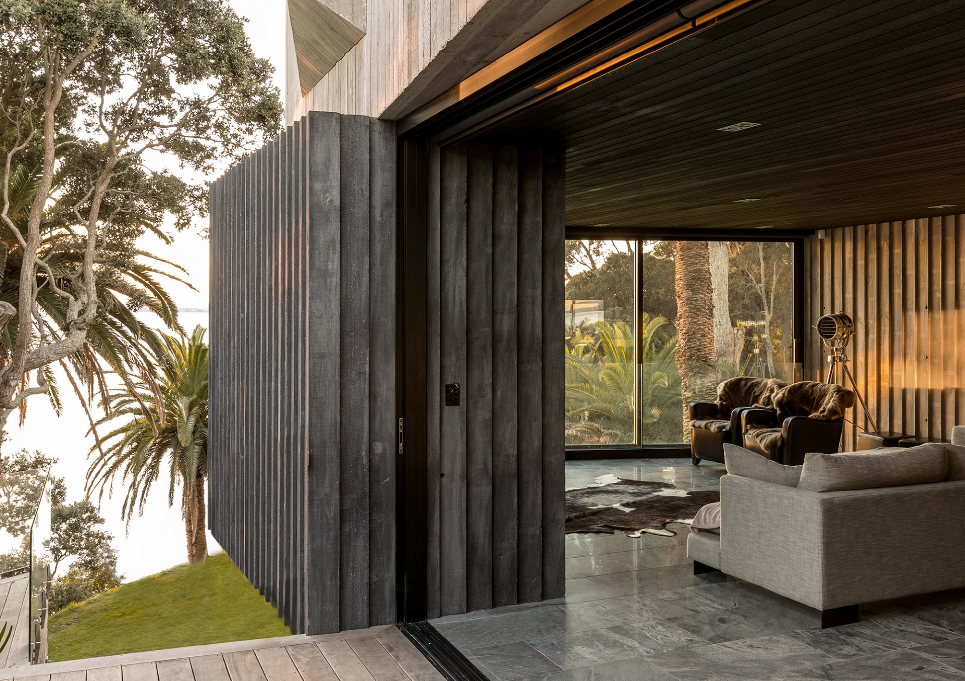 Point Chevalier House - Entrance - modlar.com