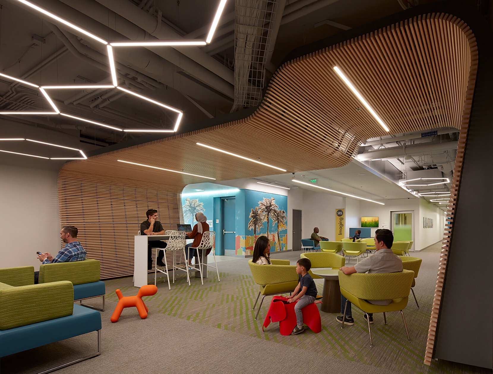 Kaiser Permanente Hollywood Romaine Medical Offices - Seating Area ...