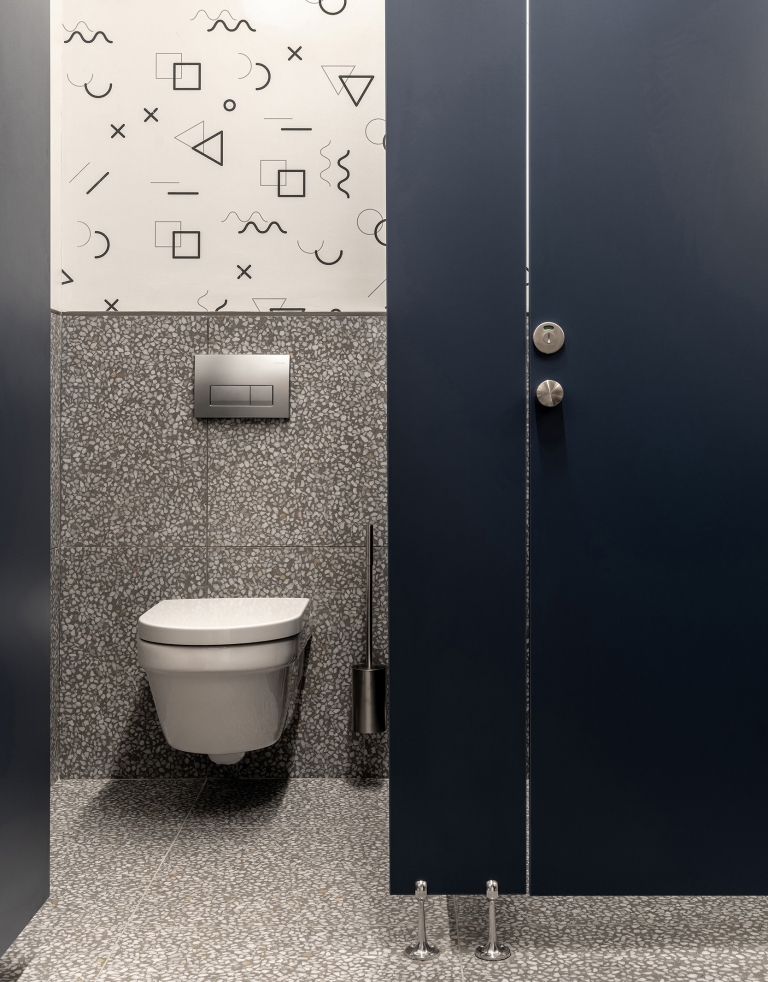 Hello School - Toilet - modlar.com