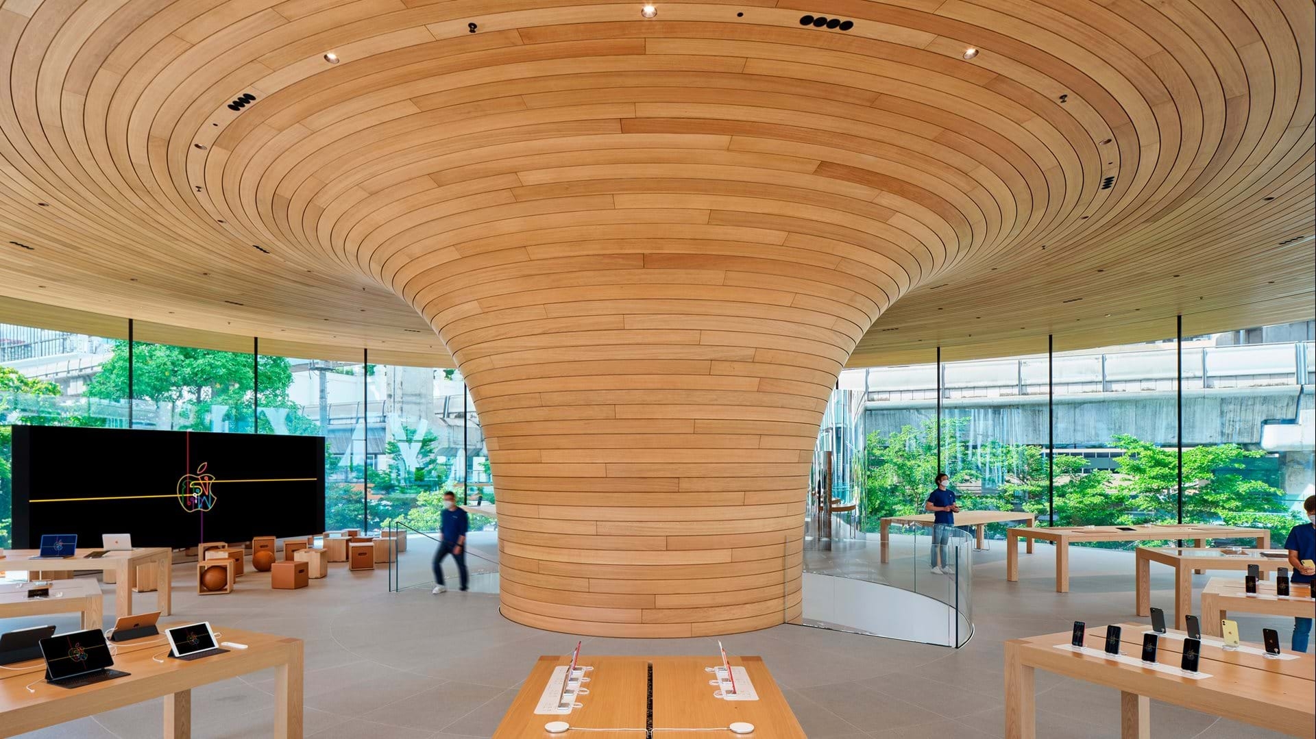 Apple Central World - modlar.com