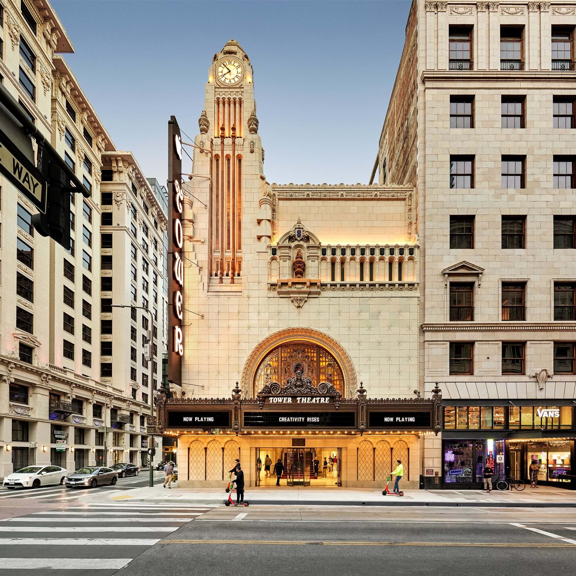 Apple Tower Theatre - Façade - modlar.com