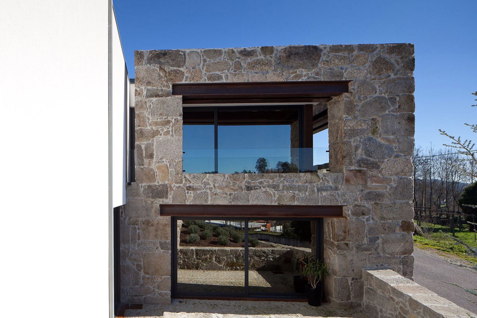 Modern Stone Homes - modlar.com
