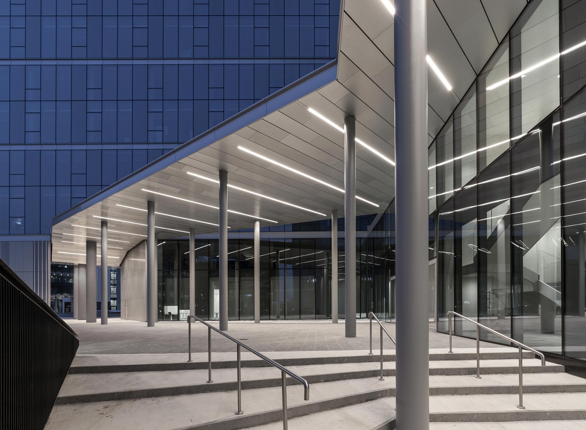 Accenture People Hub - Entrance - modlar.com