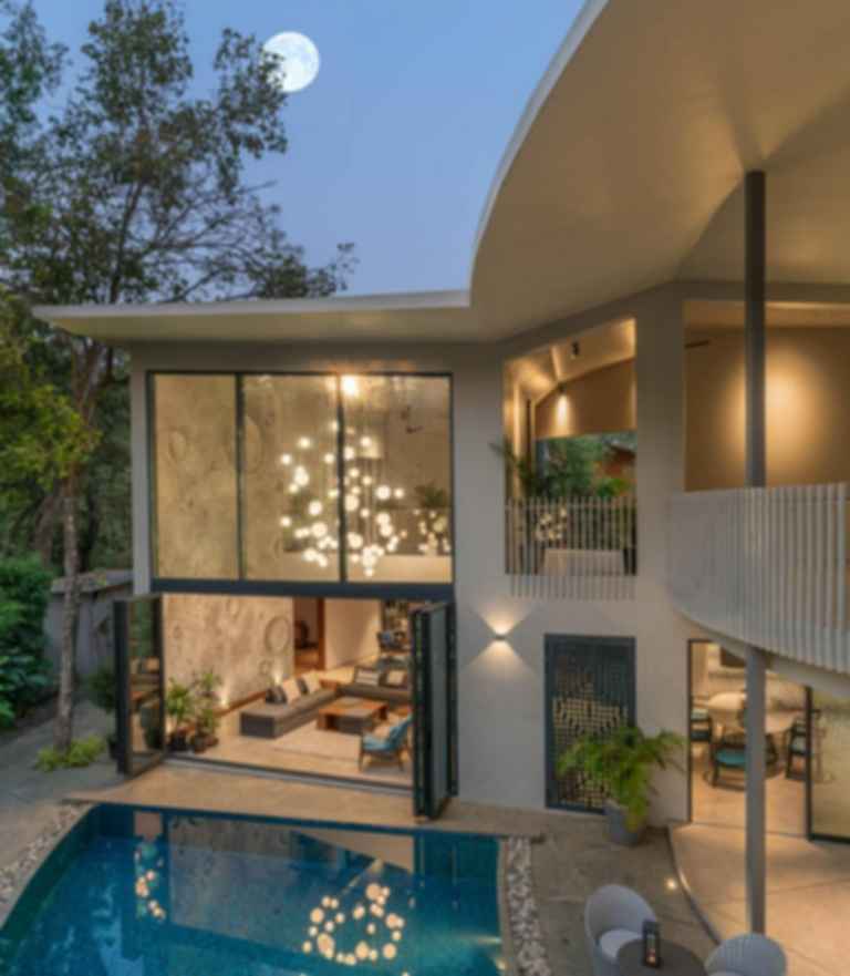 The Moon House - modlar.com