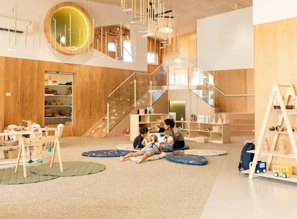 Muylatina Child and Family Learning Center - Interior - modlar.com