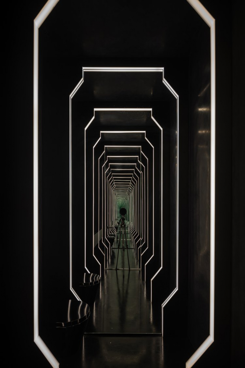 Death Star Loft - Powder Room - modlar.com