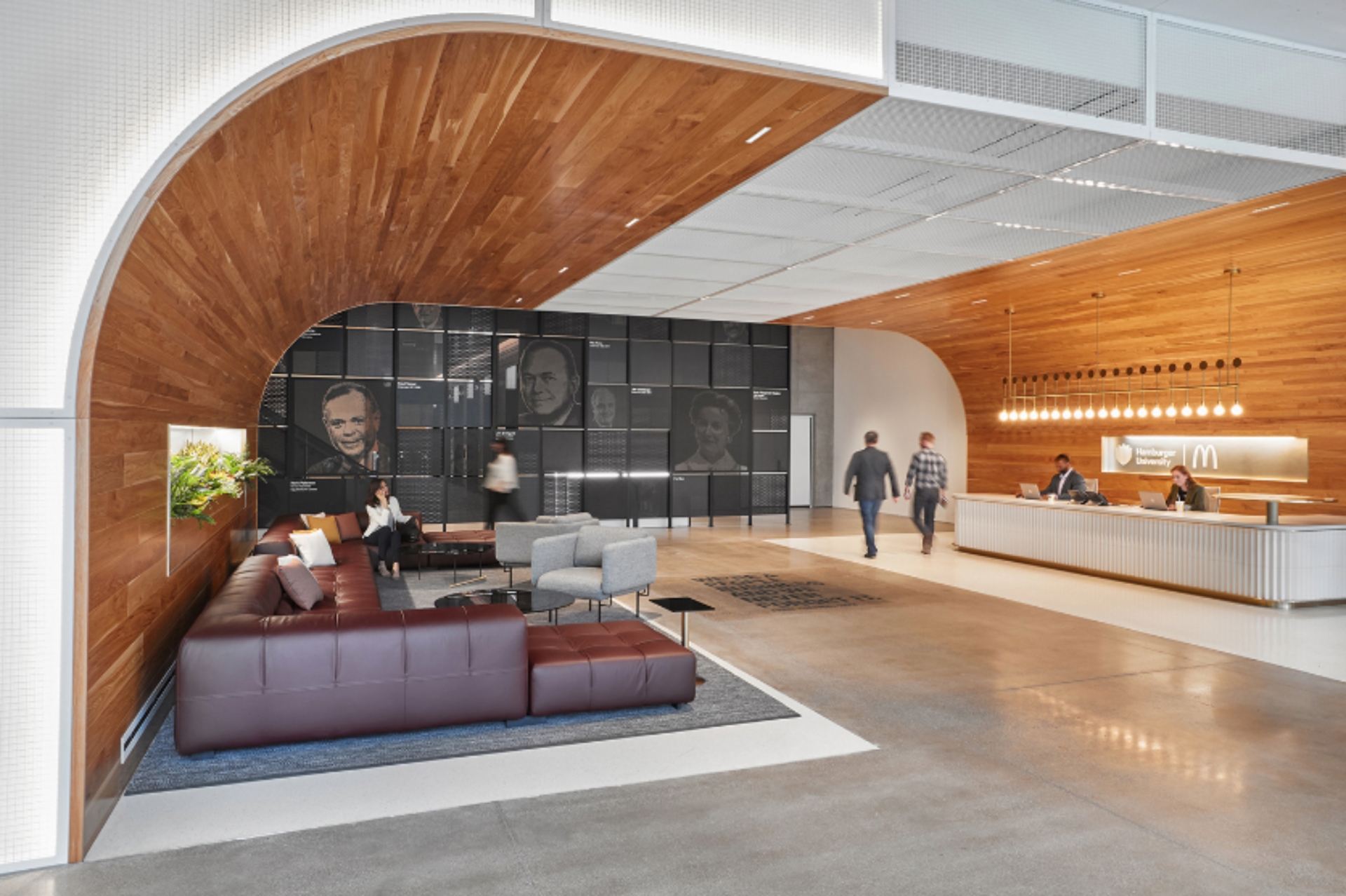 McDonald's HQ - Service Desk - modlar.com