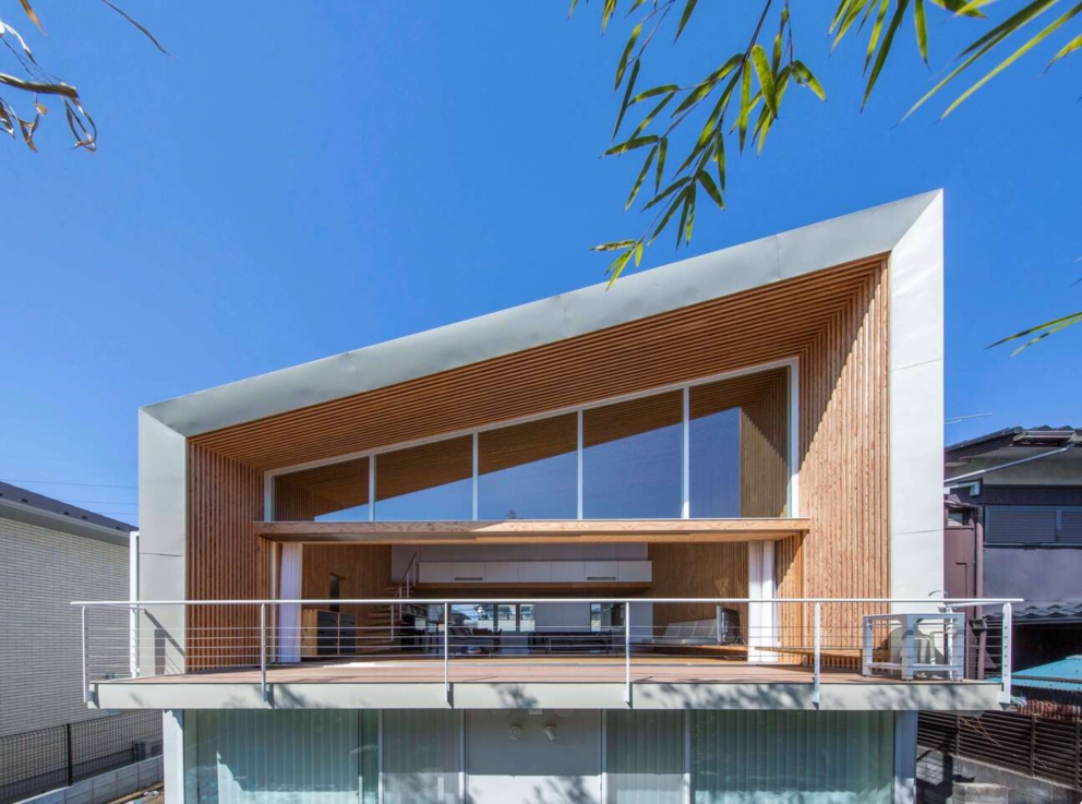 House of Light and Shadow - Exterior - modlar.com