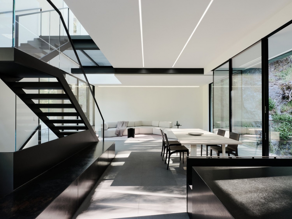 Suspension House - Interior - modlar.com