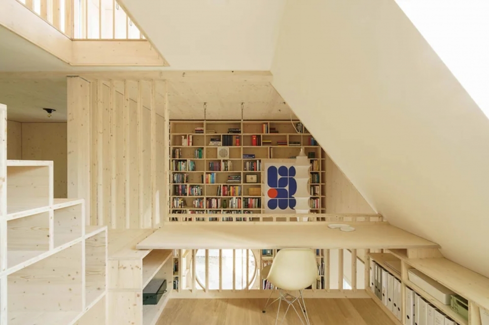 House with an Eye - Home Office - modlar.com