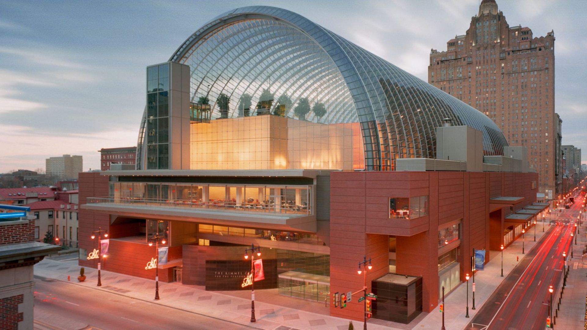 Kimmel Center for the Performing Arts - Commonwealth Plaza - modlar.com