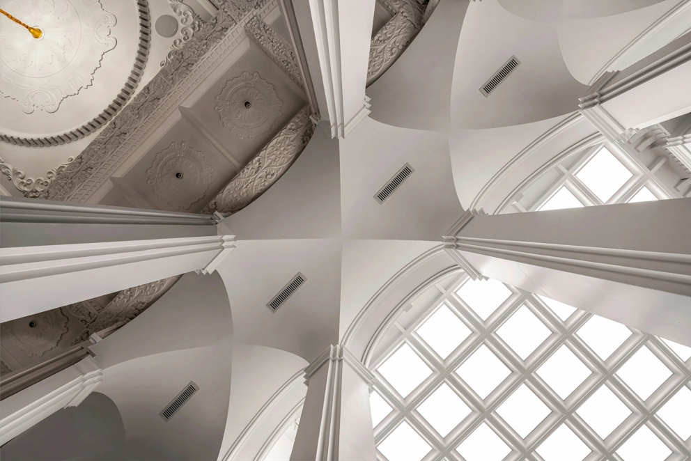 Seema Gujral Flagship Store - Ceiling - modlar.com