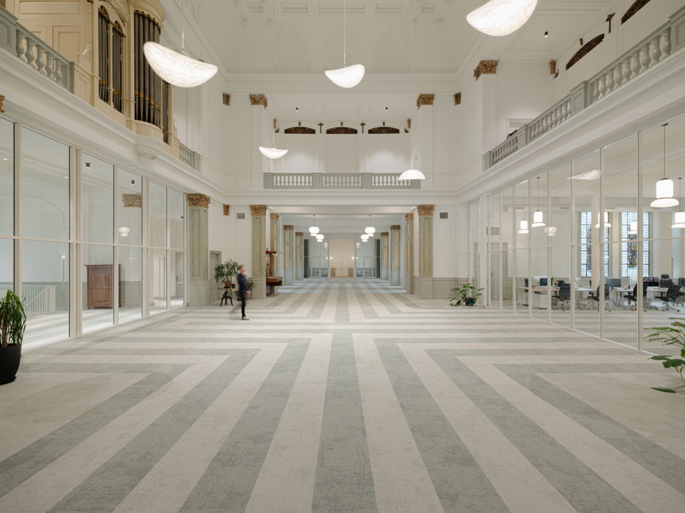 Lush Labyrinth - Interior - modlar.com