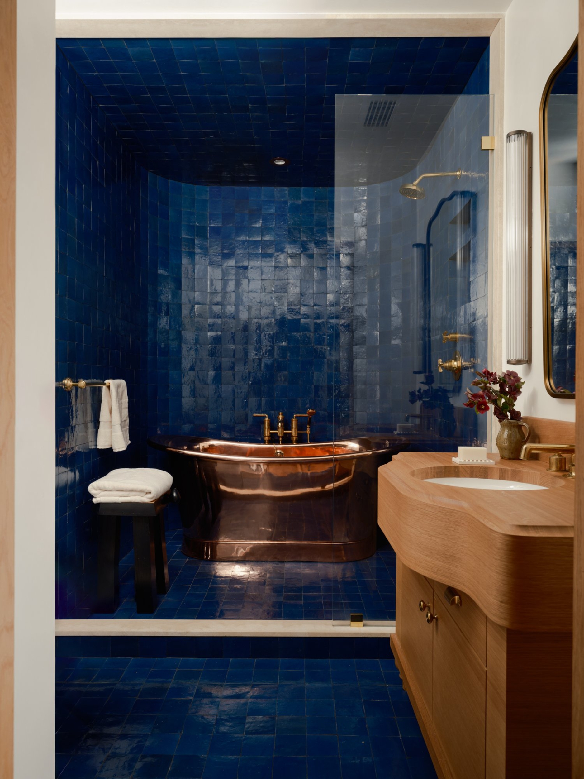 Modern Moroccan Bathroom - modlar.com