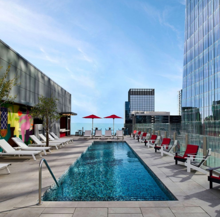 citizenM Austin - Poolside - modlar.com