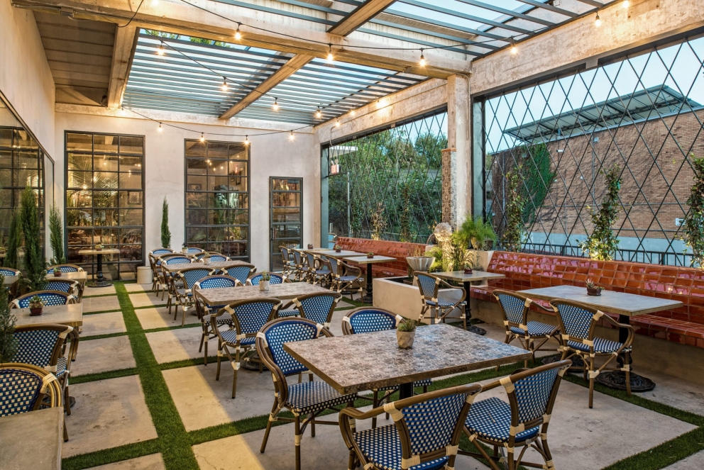 Eberly Austin - Courtyard - modlar.com