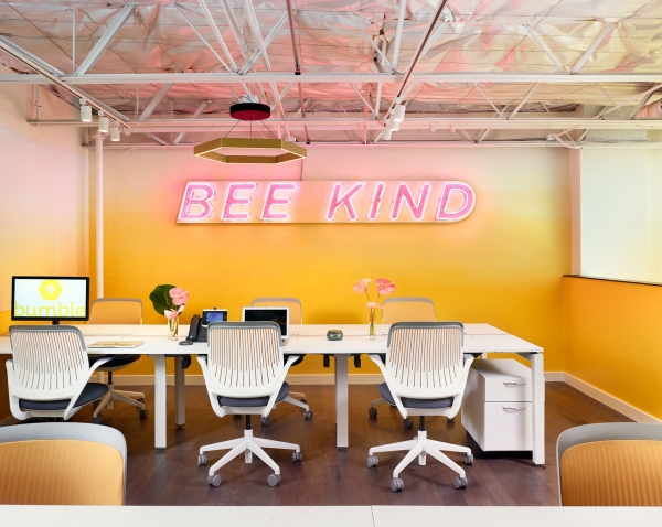 Bumble HQ - Workstations - modlar.com