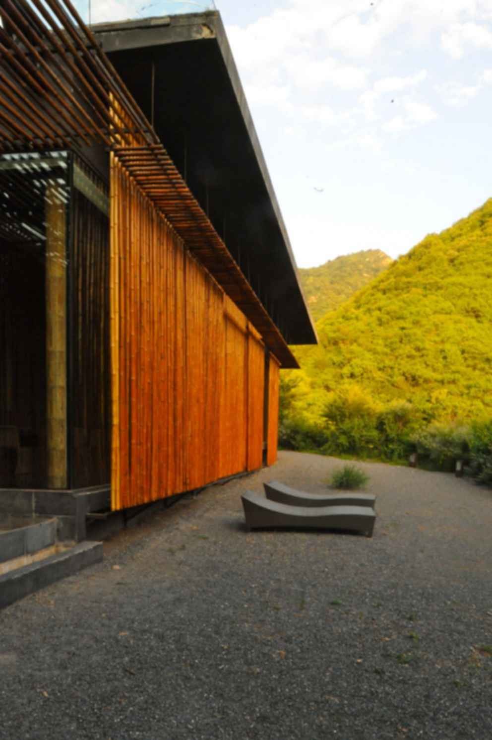 Great Bamboo Wall - Exterior - modlar.com