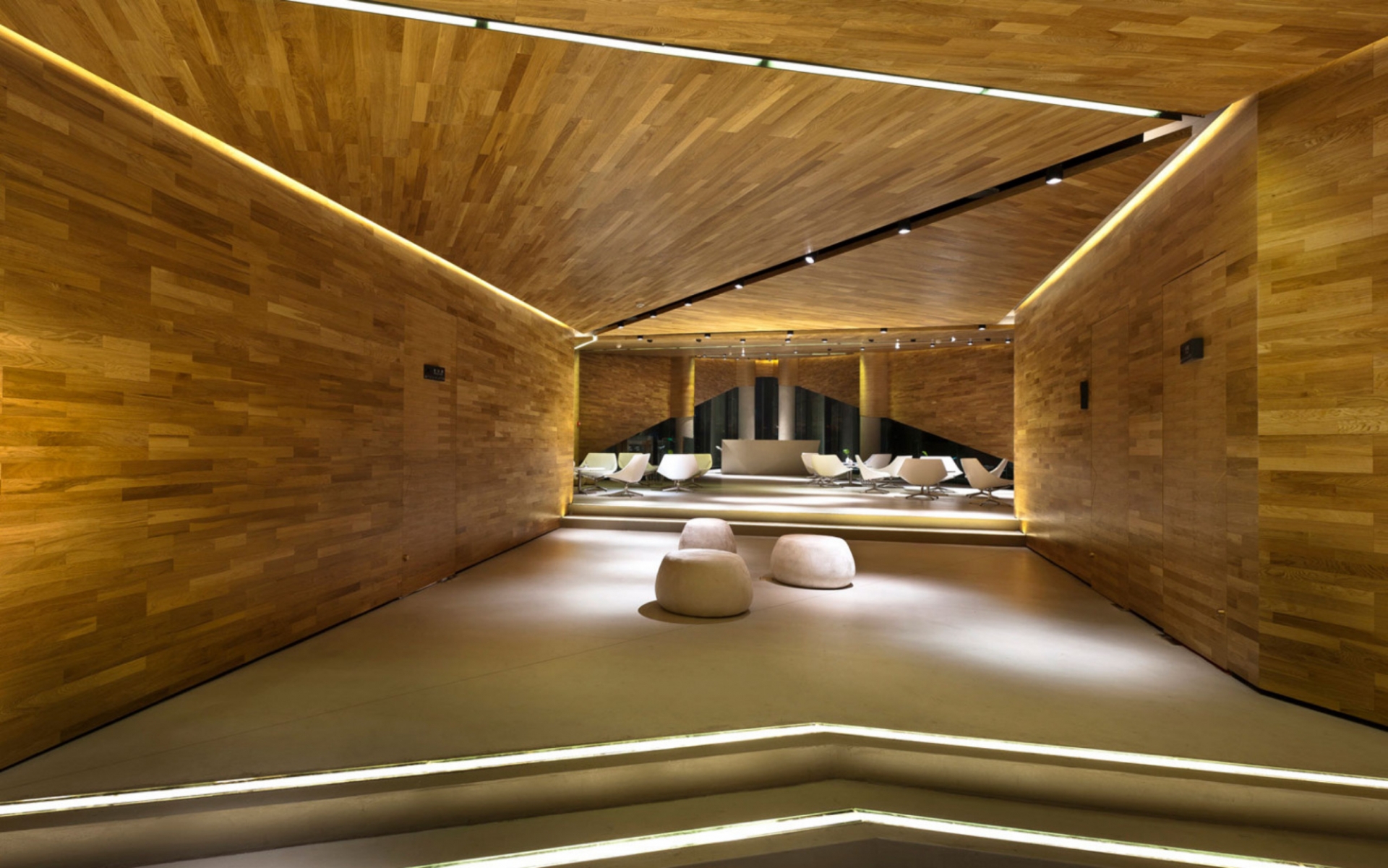 Art and Entertainment Photos - Modlar