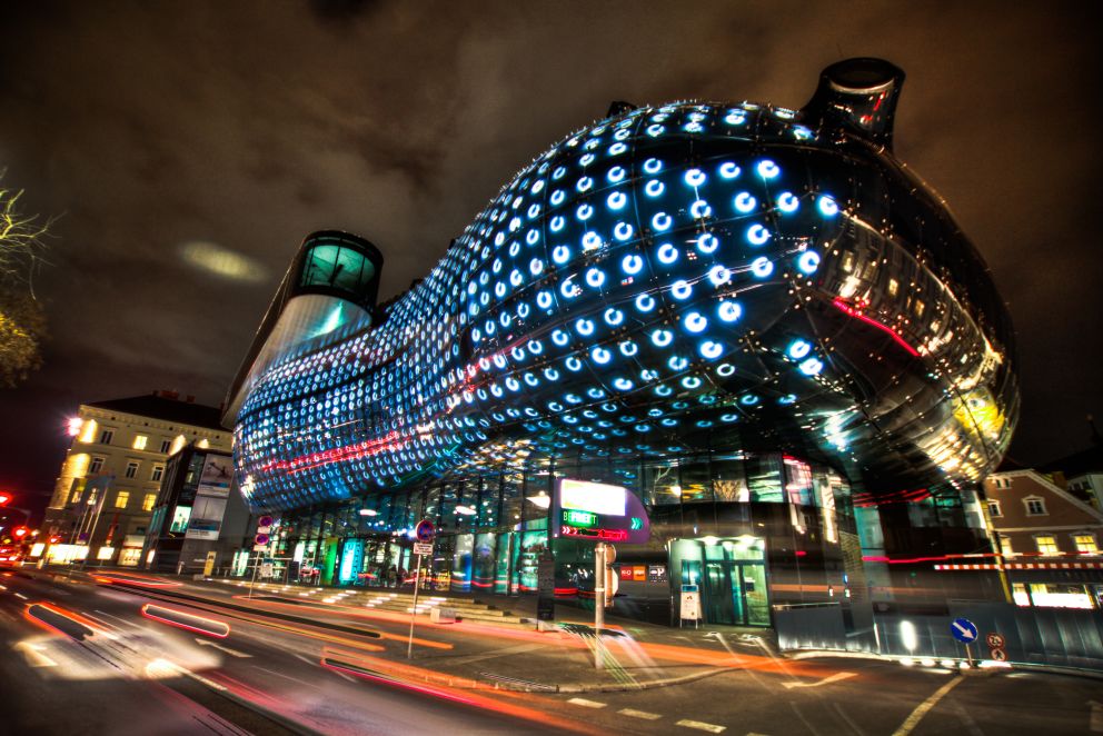 Kunsthaus Graz - Exterior at Night - modlar.com