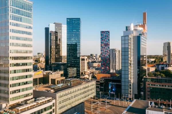 Skyon - By Day - modlar.com