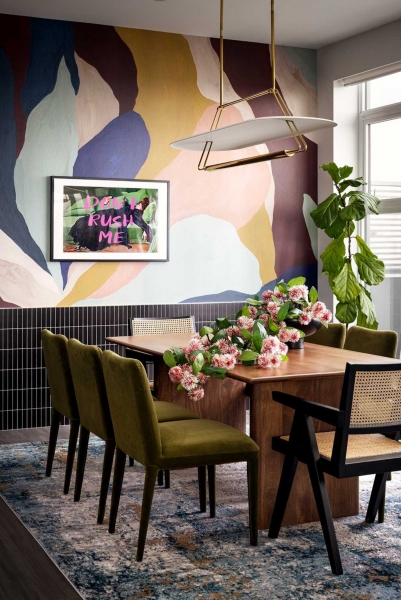 Vibrant Global Penthouse - Dining Area - modlar.com