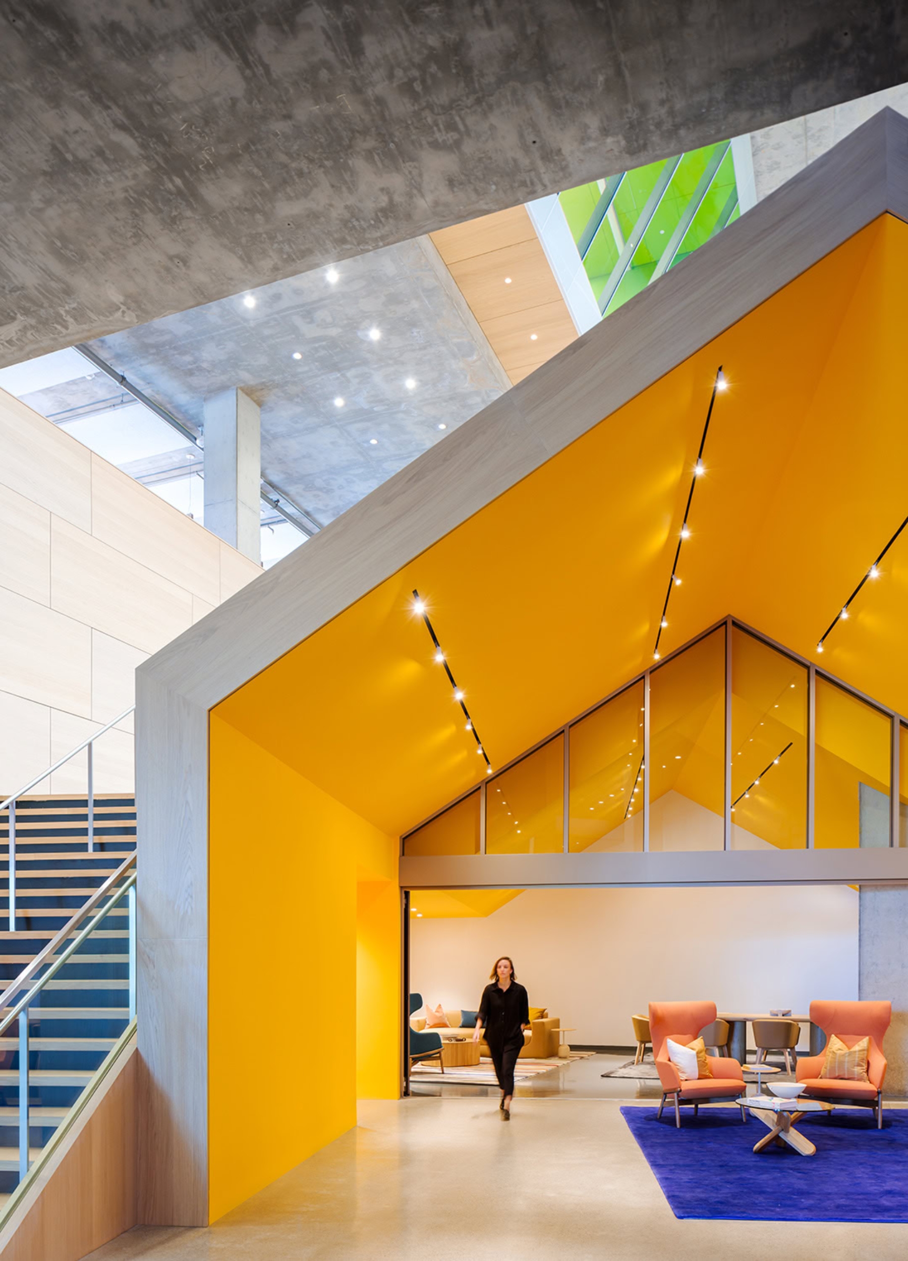 Intuit Bayshore Building - Stairs - modlar.com