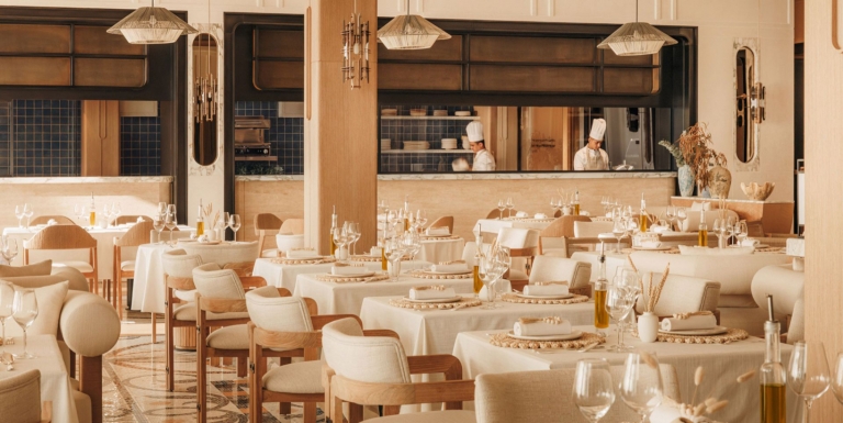 Jumeirah Marsa Al Arab - Restaurant - modlar.com