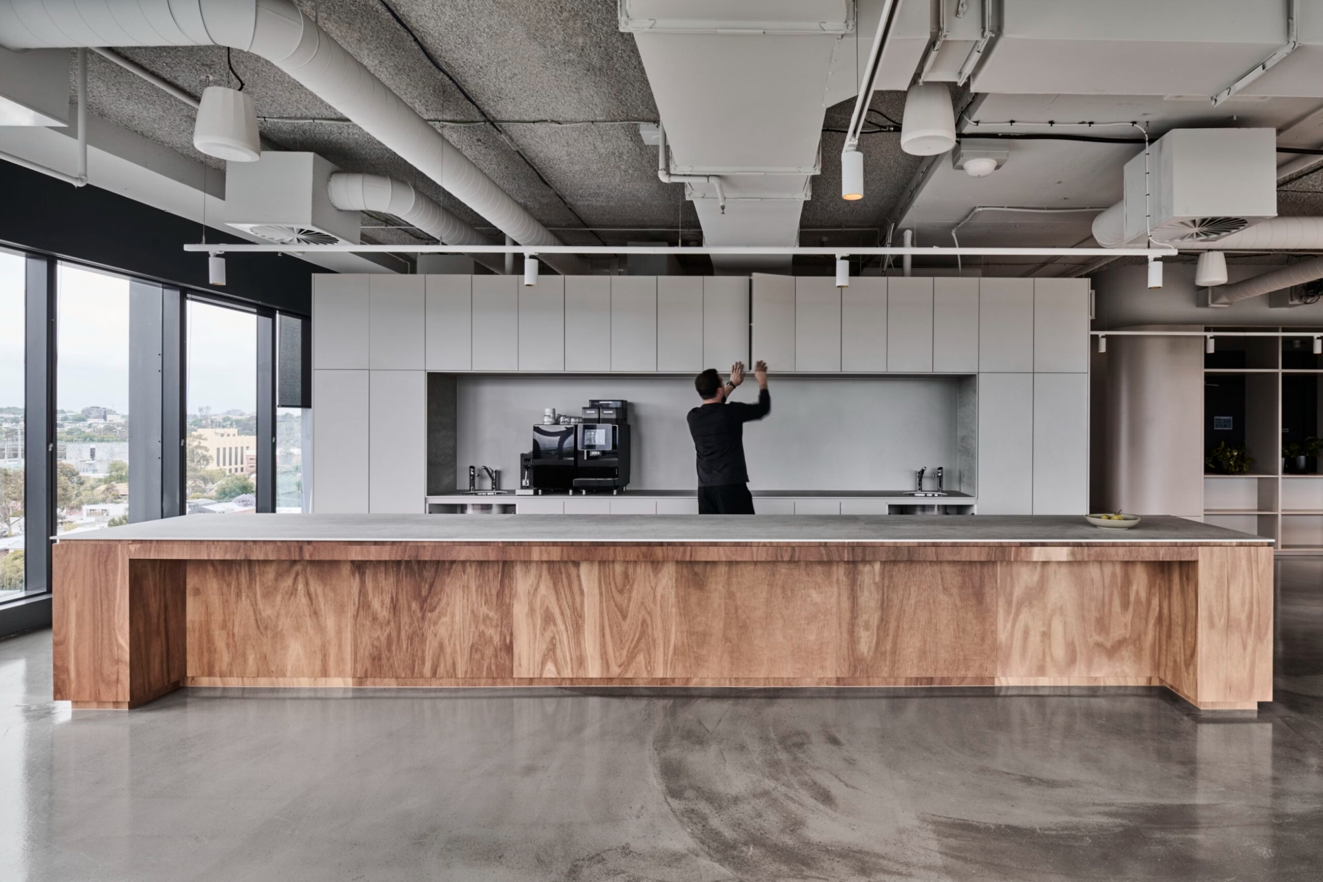 Icon Headquarters - modlar.com