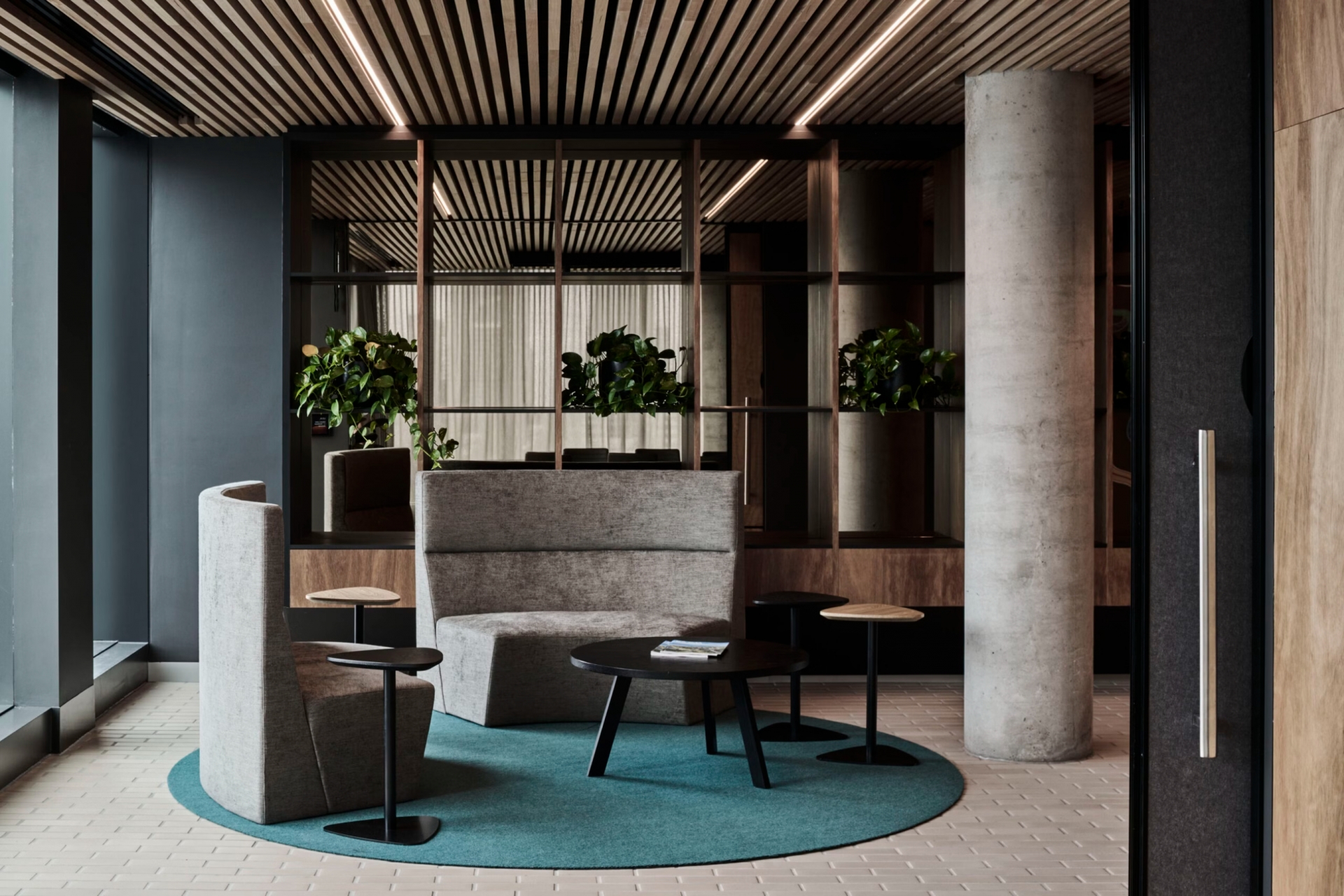 Icon Headquarters - modlar.com