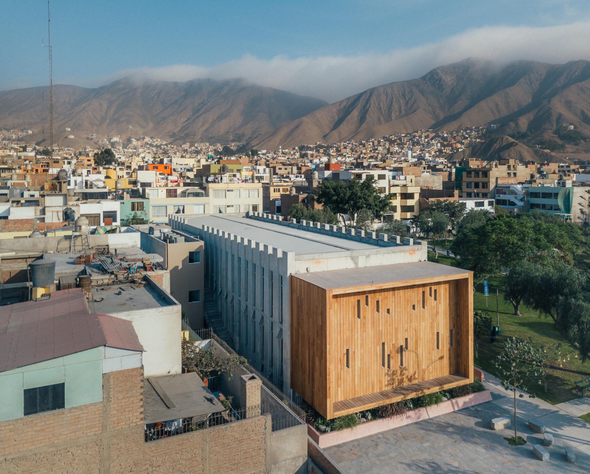 Art and Entertainment Photos - Modlar