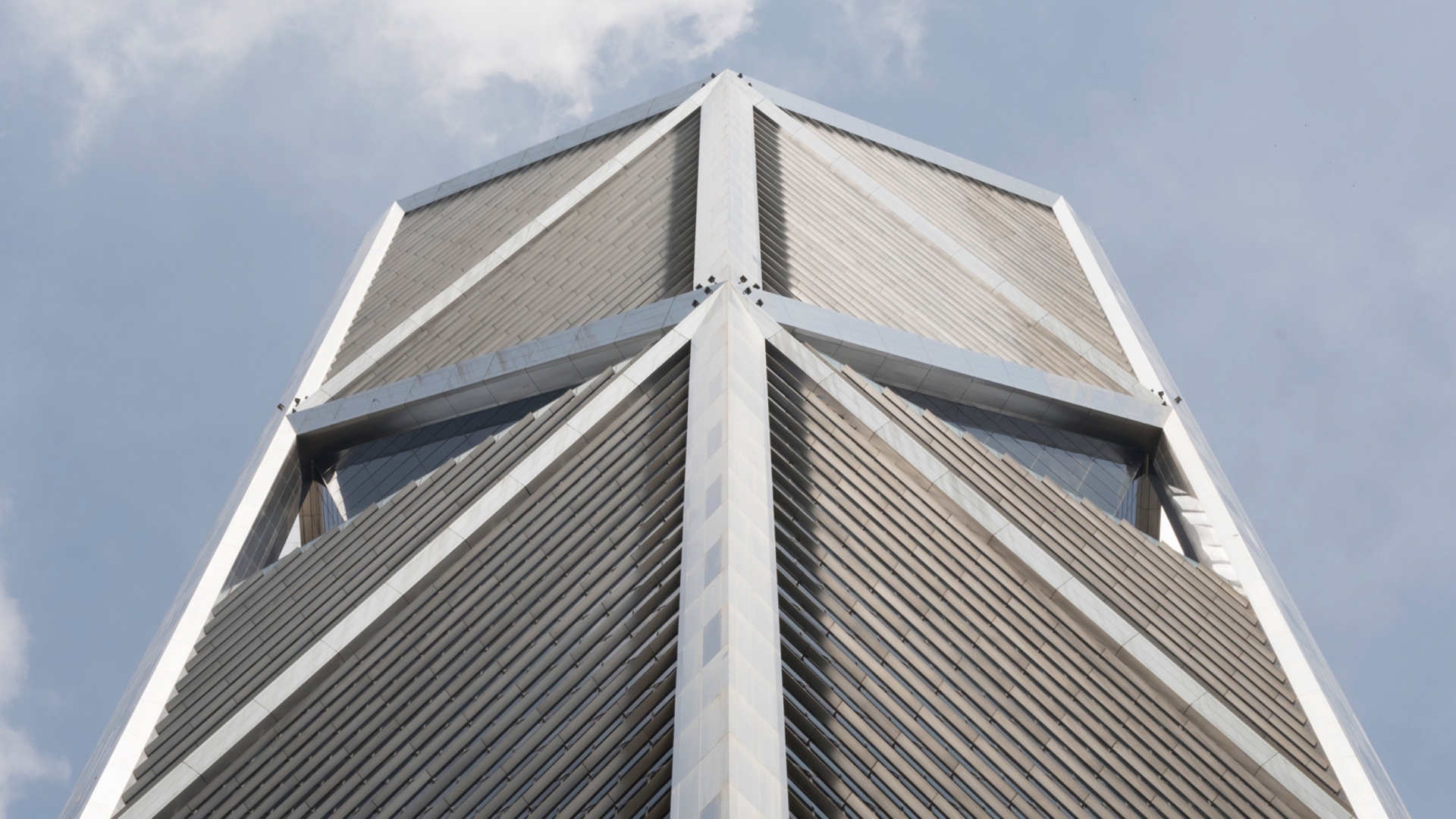 Ilham Tower - modlar.com