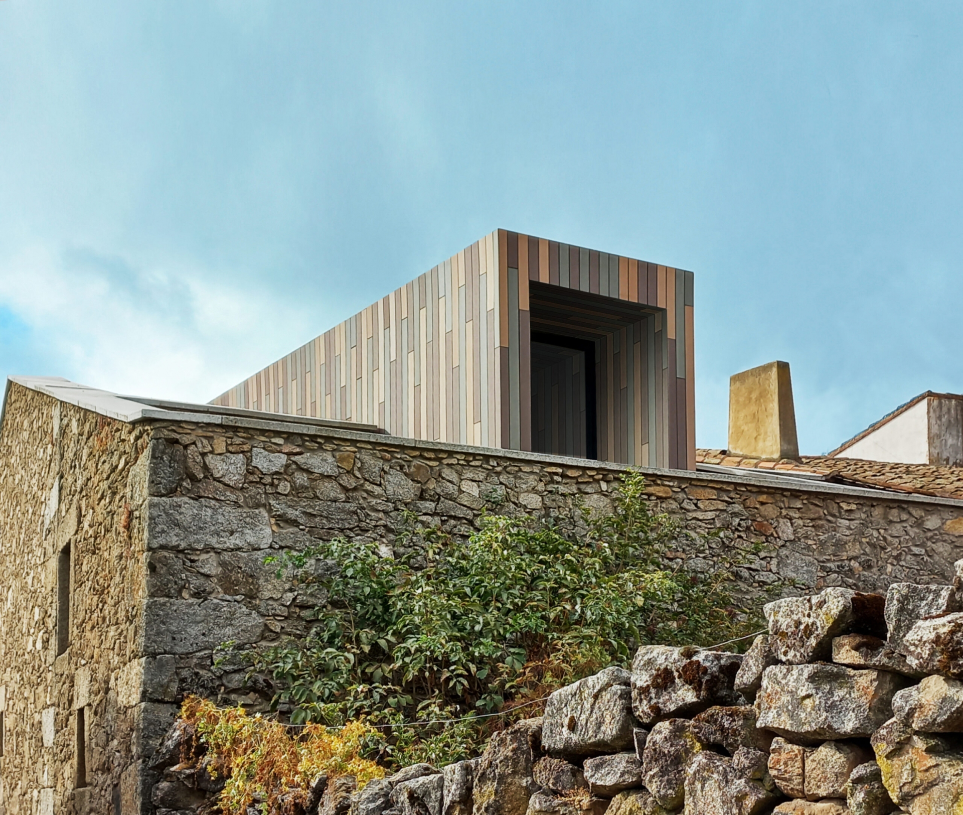 The Hidden House - modlar.com